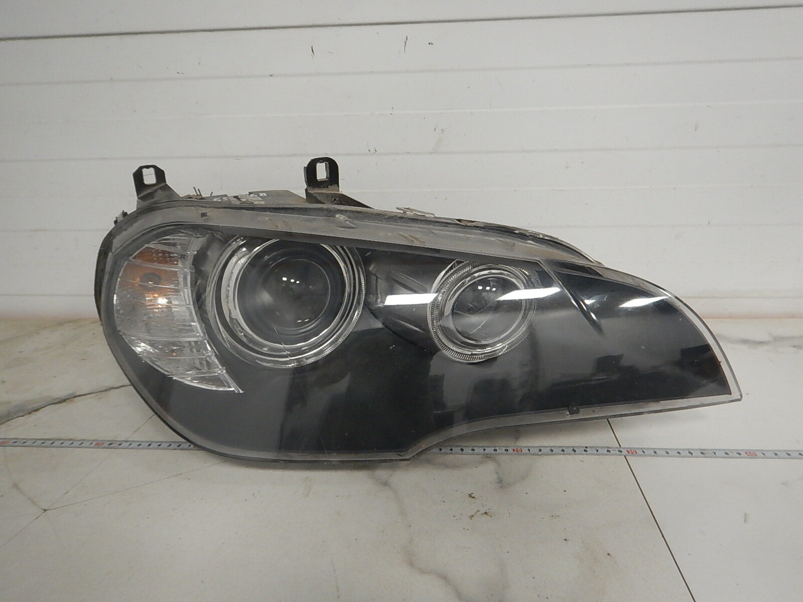 Б/У Фара правая, BMW (БМВ)-X5 (E70) (07-13) BMW X5 (E70) (07-13) Отсутствует фрагмент (нет куска), Сломано 2 крепления, ...