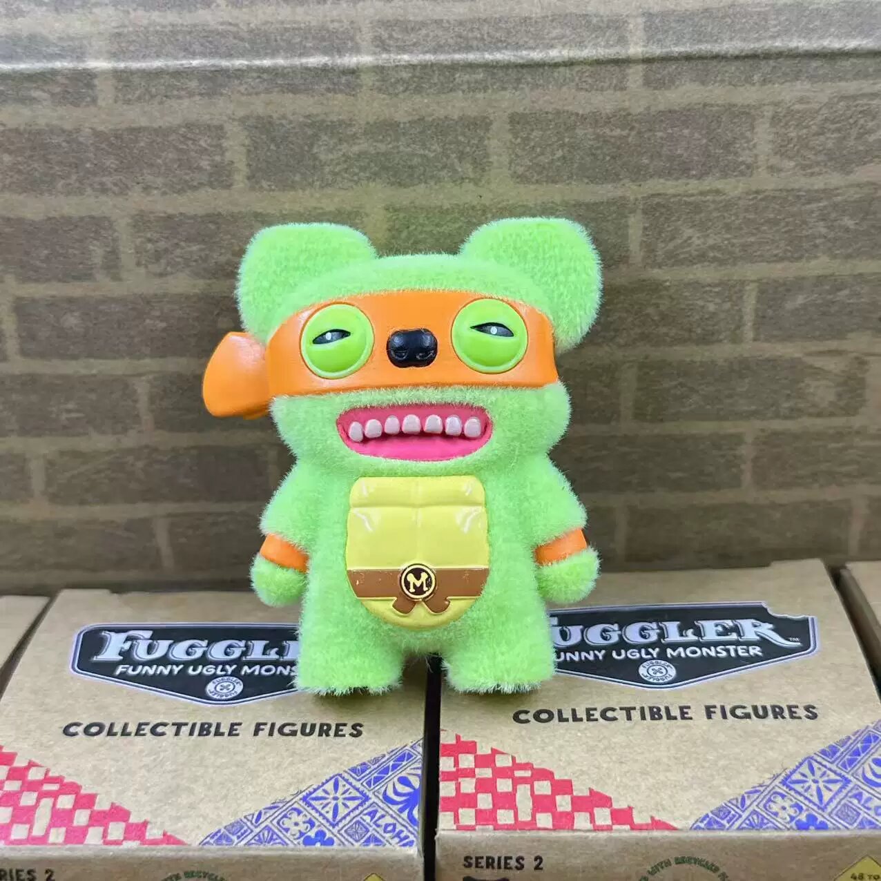 Оригинальная коллекционная фигурка FUGGLER Big-Tooth (флокированные зубы), светящаяся в темноте, миниатюрная