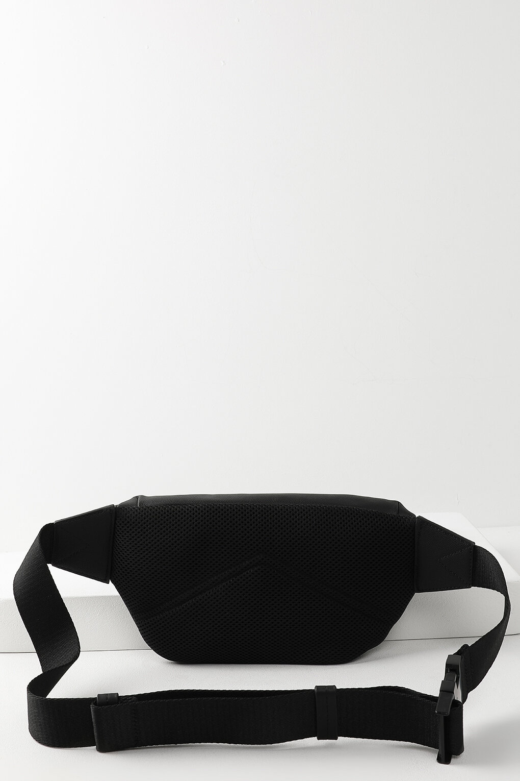 Сумка CALVIN KLEIN, черный — фото 1