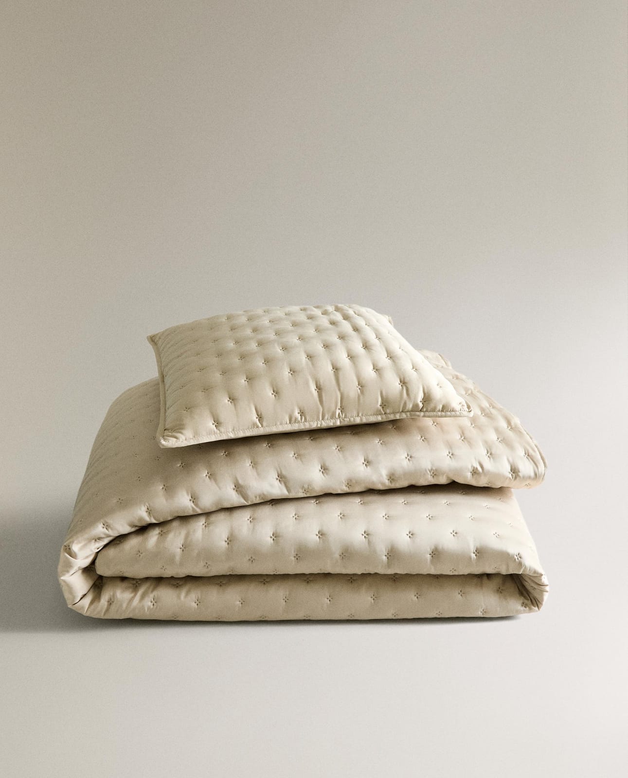 Покрывало ZARA HOME гладкое с узлами, шампанское, 270x280 см 5131/005/307-63