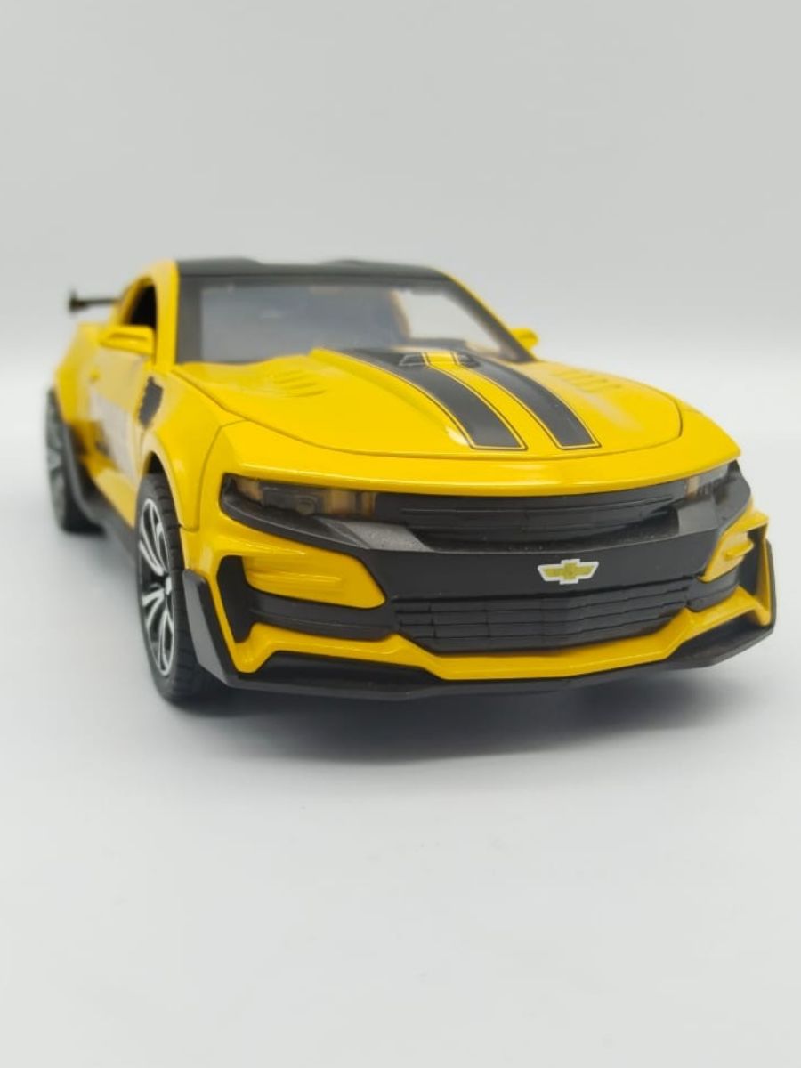 Машинка металлическая Chevrolet Camaro с дымом 124