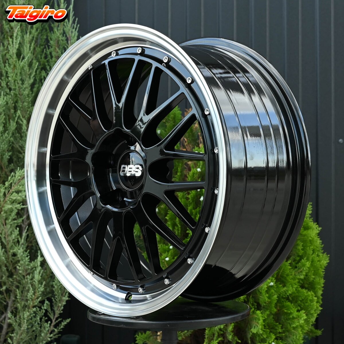 Комплект литых дисков R18 BBS LM 8.0J ET38 5*114.3 Черный (F190)