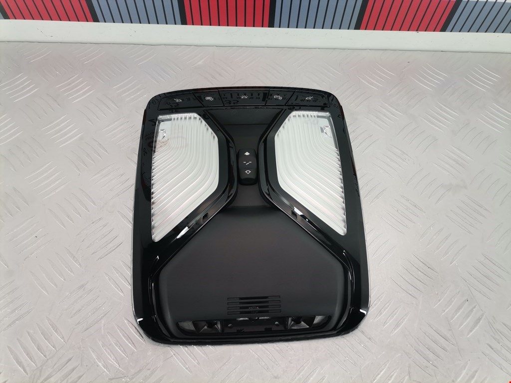Плафон салонный / 1647019 28725741 61315A25190 для BMW 5-Series (G30/G31/G38) (с пробегом)