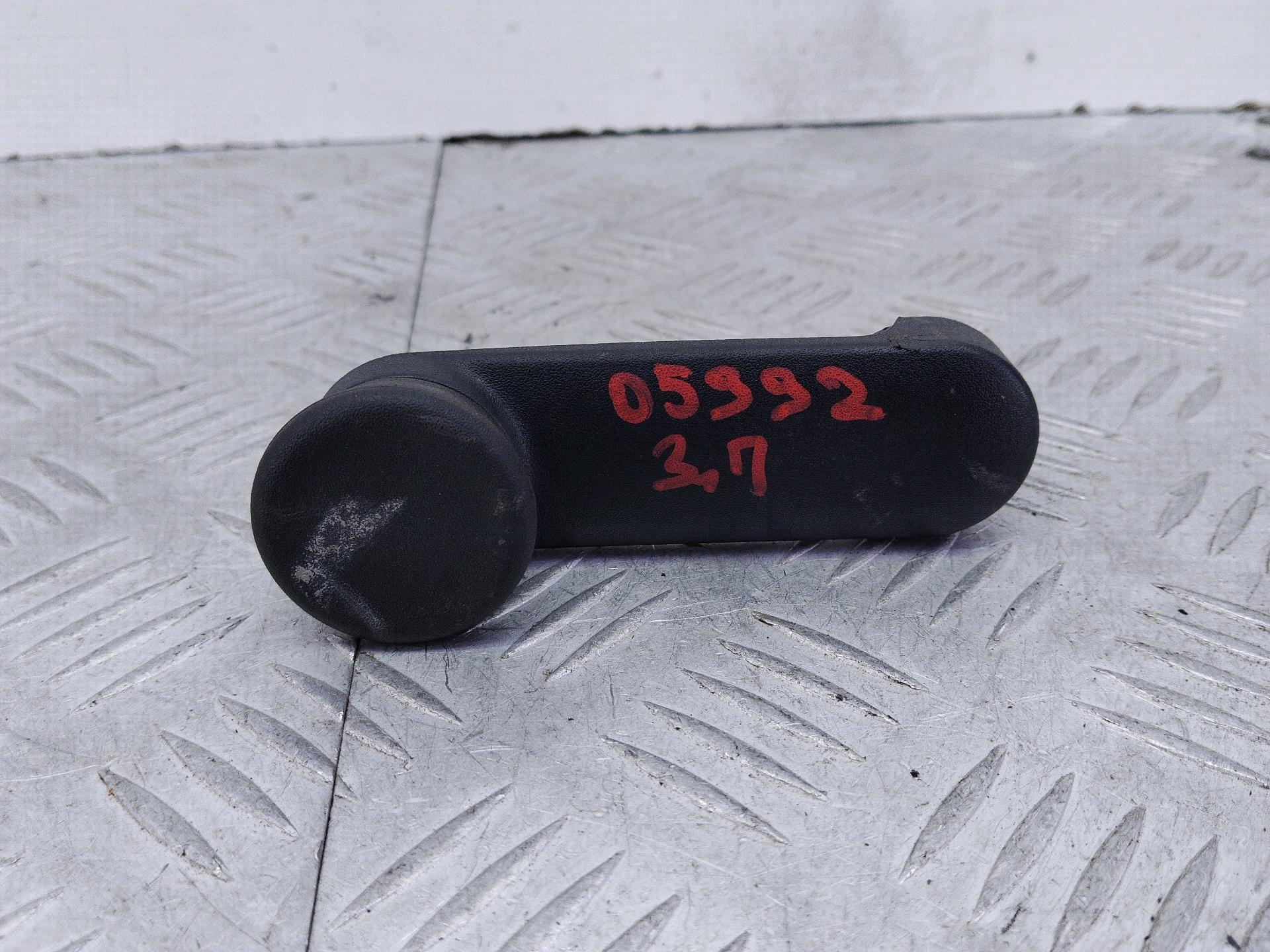 Ручка стеклоподъемника задней правой Opel Zafira A рест. 2004 902471500430