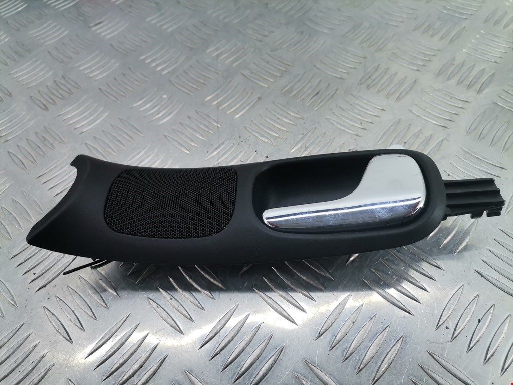 Ручка двери внутренняя передняя правая / 1695255 8D0837020 8D0837020 для Audi A4 B5 (с пробегом)