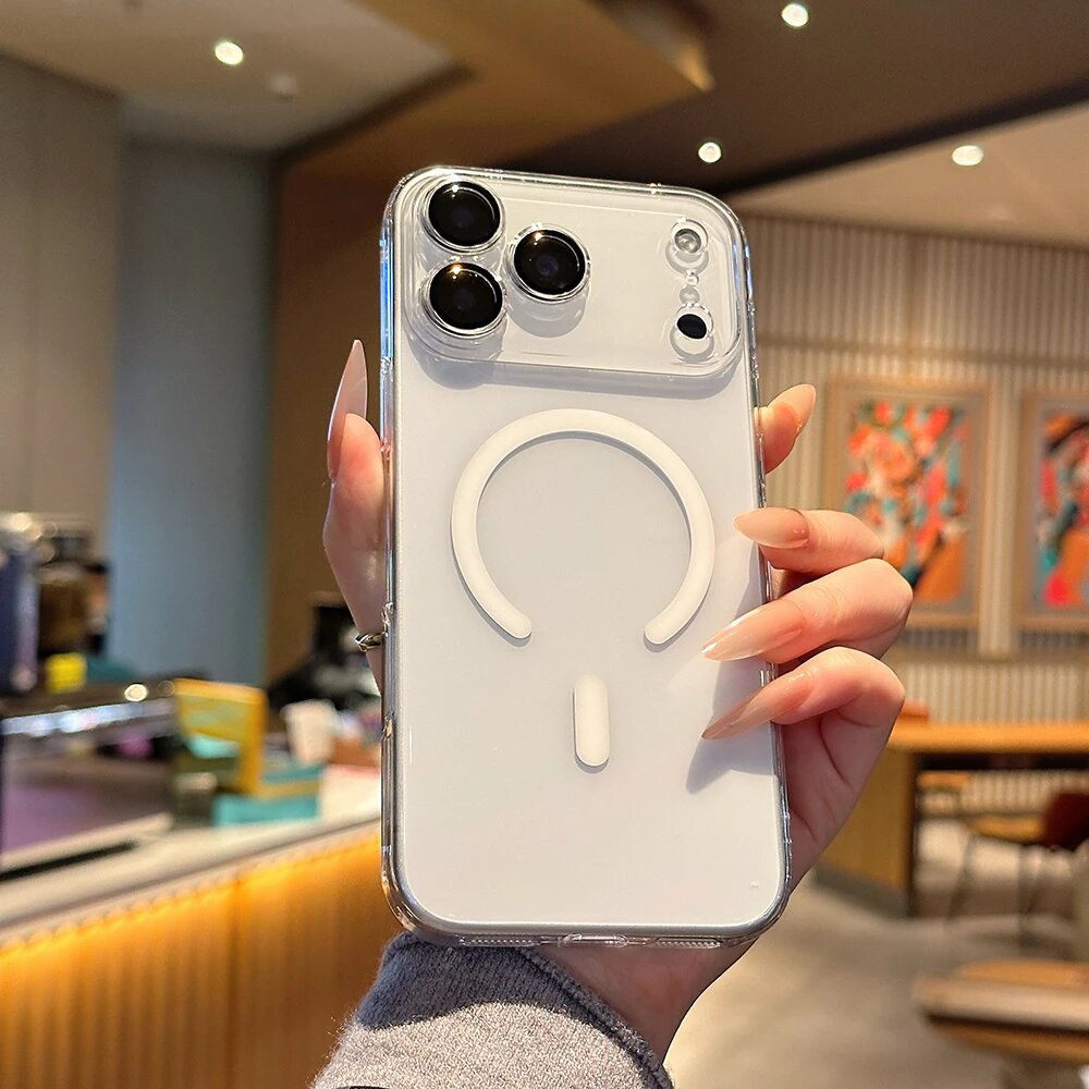 Белый чехол для iPhone 17 Pro Max с MagSafe