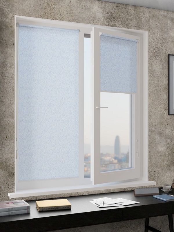 Рулонные шторы на окна 58 * 150 ткань Иней цвет светло-голубой (100)