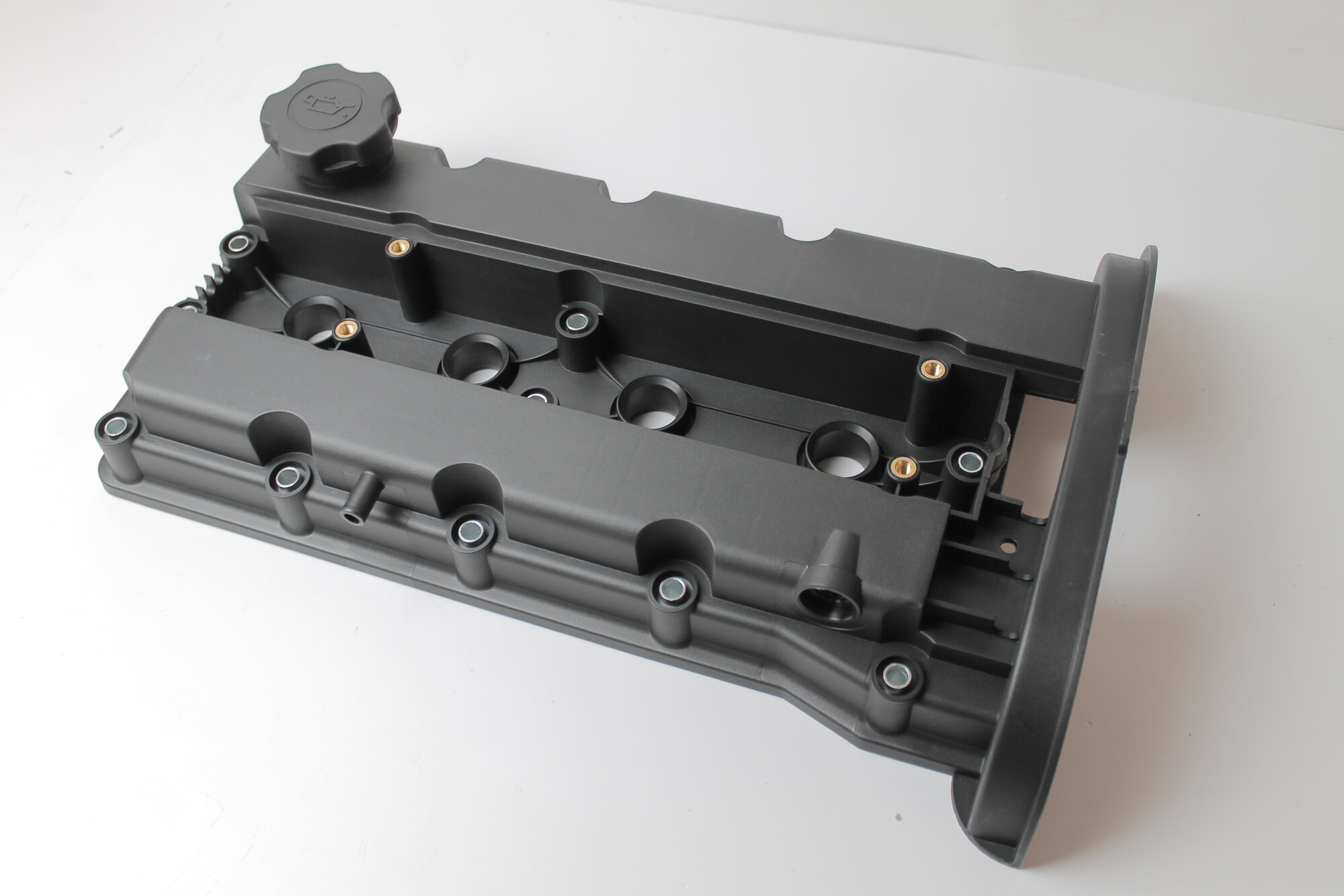 Клапанная крышка двигателя CHEVROLET Aveo T250, Lacetti J200, Cruze J300, 1.6 F16D3