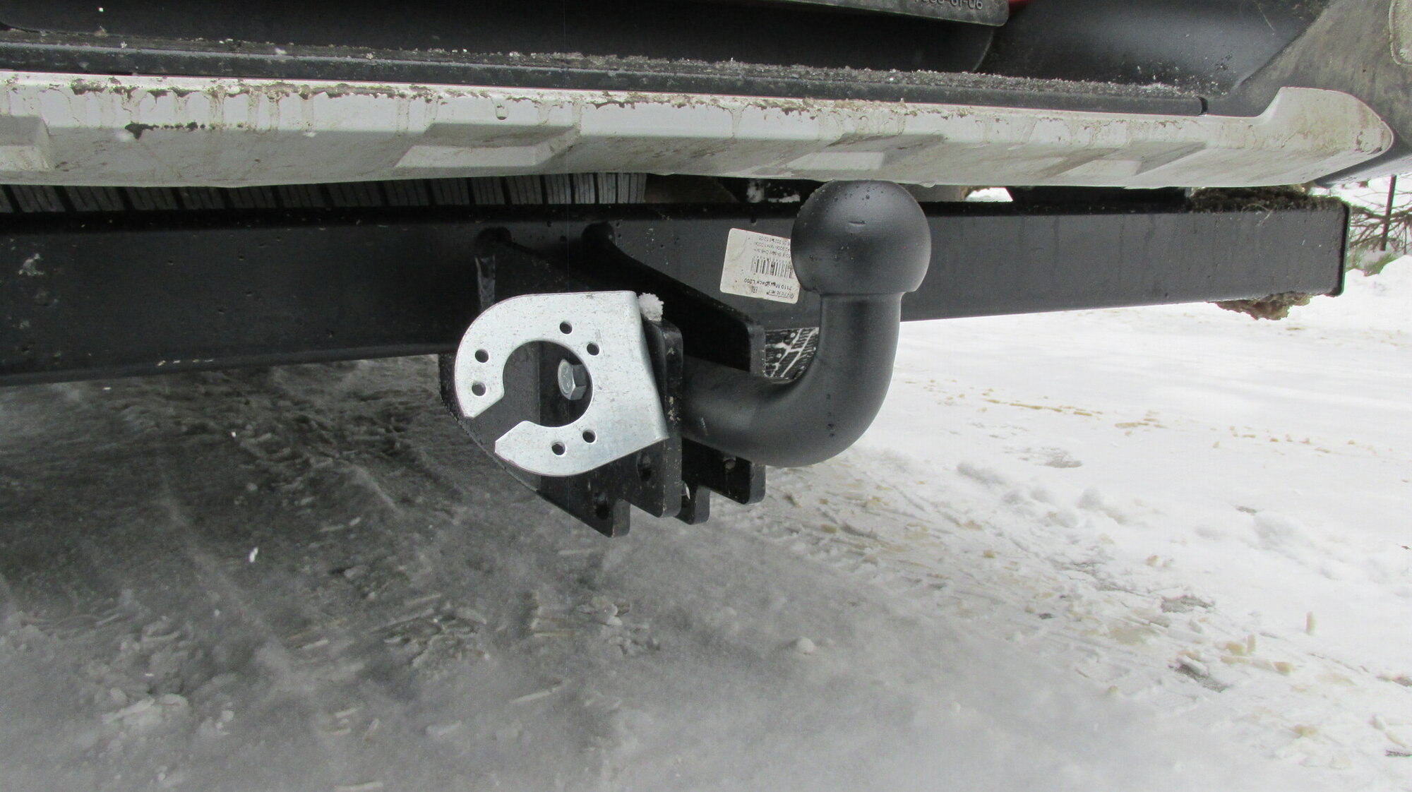 Фаркоп для Mitsubishi L200 2006-2015, 2015-2023, 2023- крепление шара на двух болтах Трейлер.7114