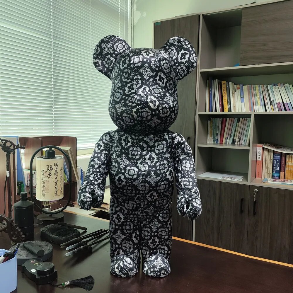 Игрушечная Статуя Медведя Bearbrick 70cm-Черный шелк