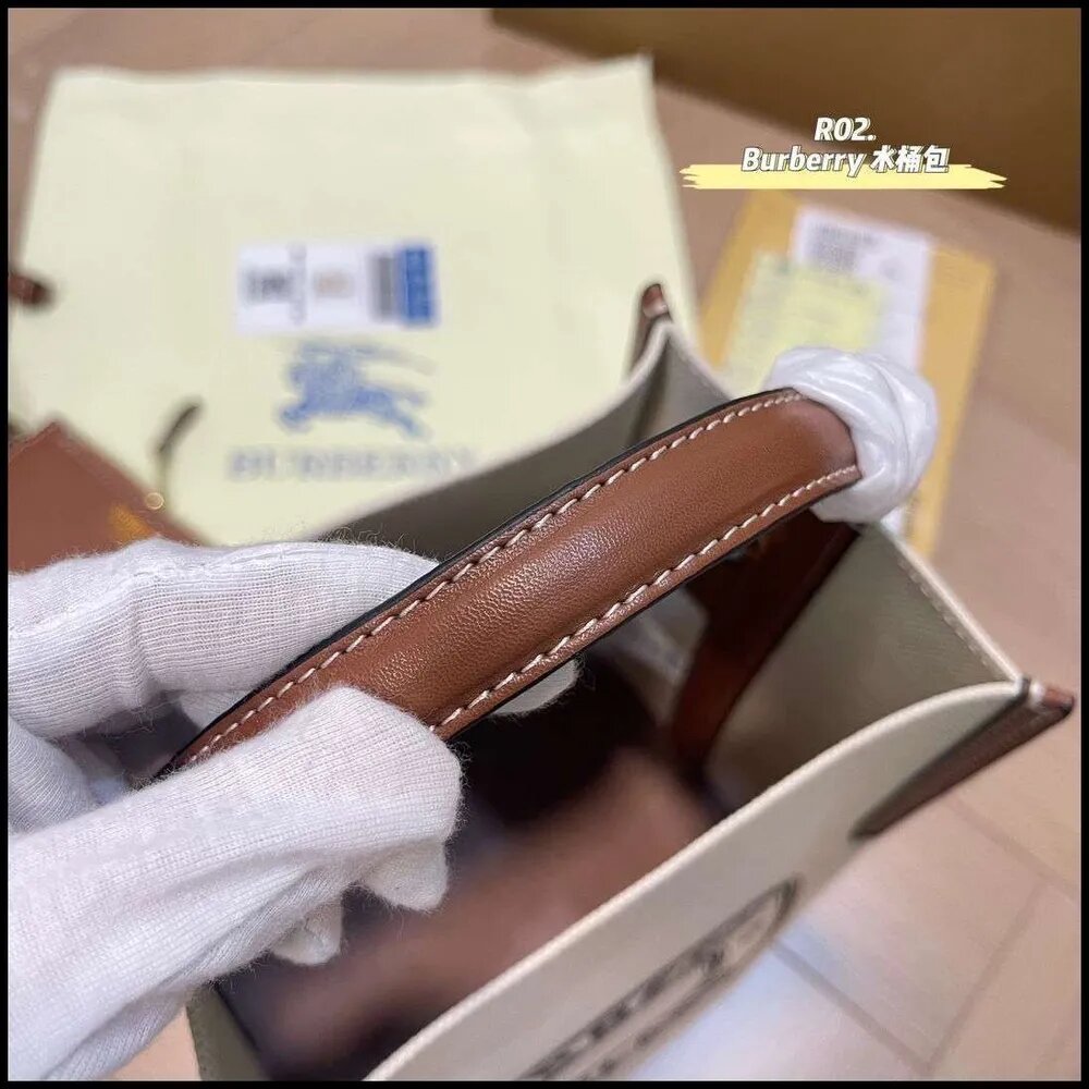 Burberry Сумка клатч — фото 1