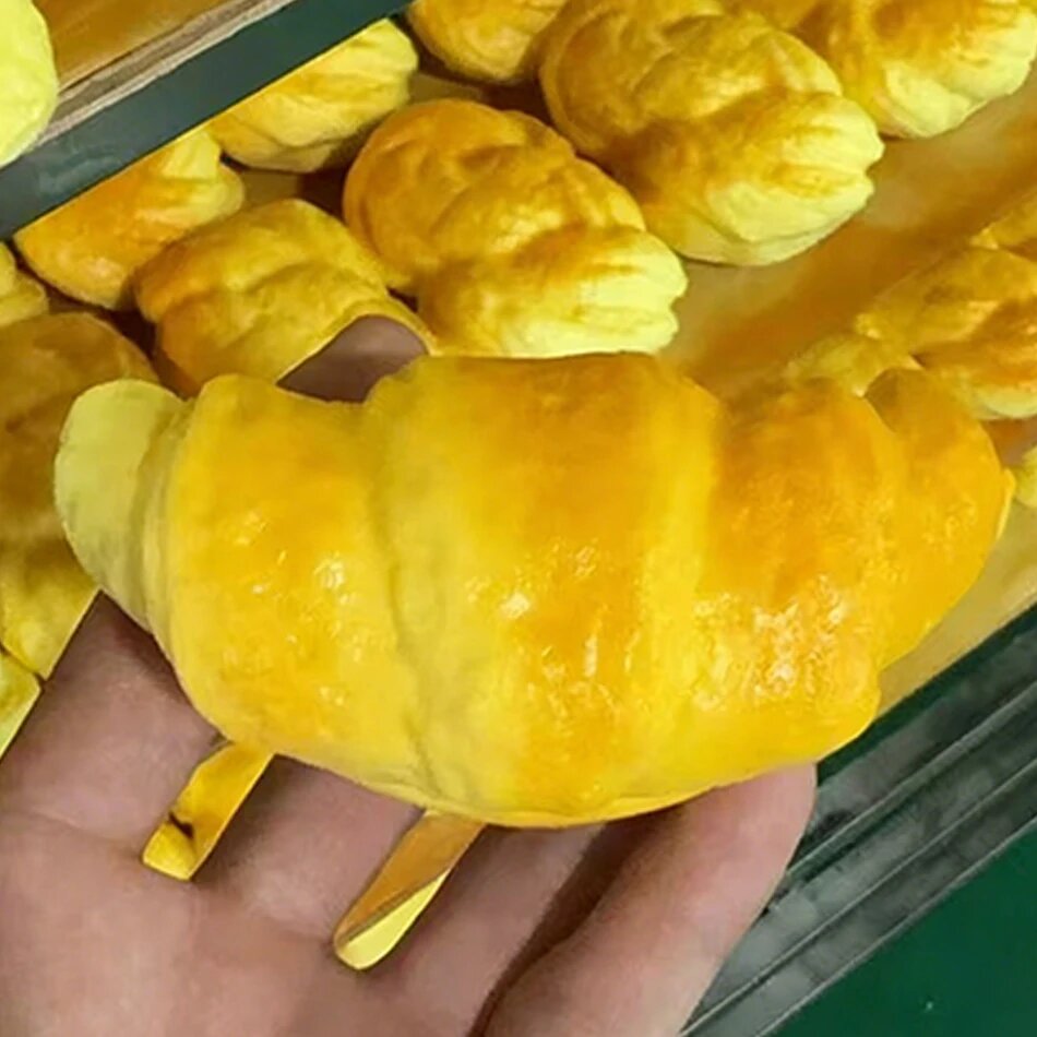 Круассан антистресс игрушка