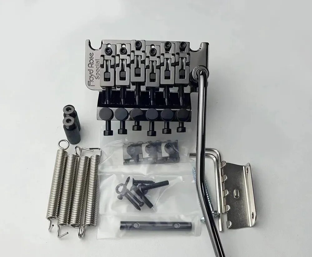 Электрогитара Floyd Rose Special с системой тремоло и креплением бриджа. Порожек 42 / 43 мм. Длина блока 34 мм
