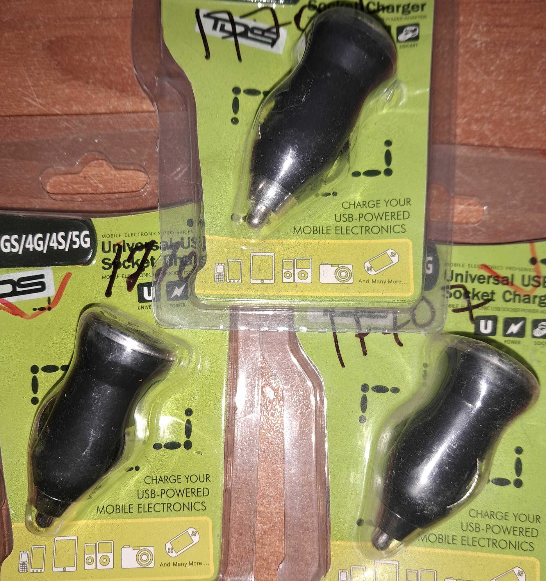 3 шт (набор) Зарядное устройство автомобильное USB (5B,1000mA) TDS TS-CAU01 (AV-321)