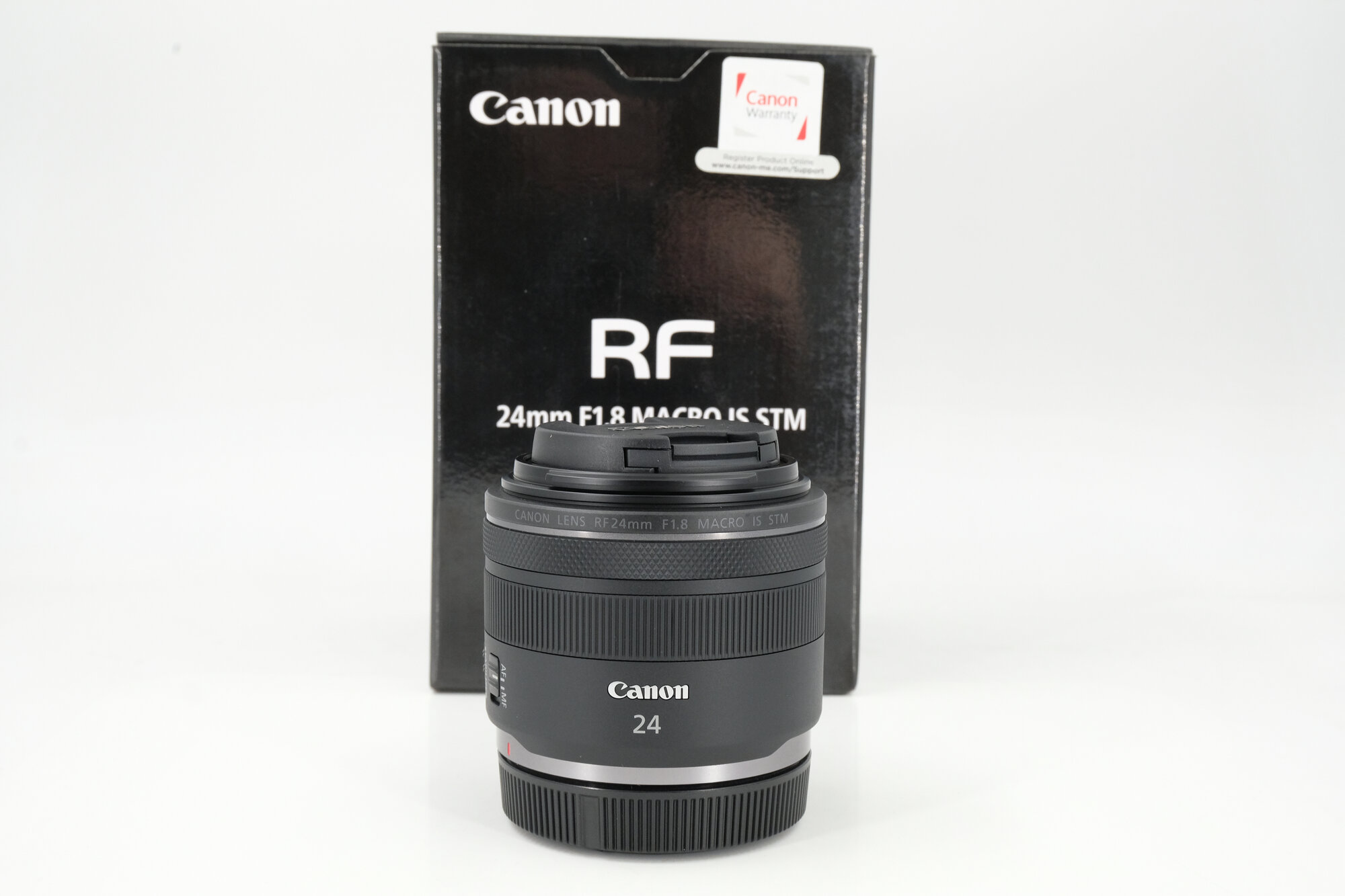 Canon RF 24mm f/1.8 Macro IS STM