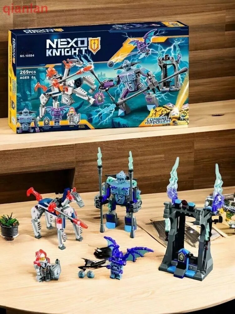 Конструктор Nexo Knight Ланс против Монстра-Молнии