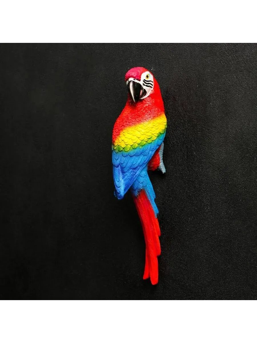 Красный Ара — стильный наружный декор