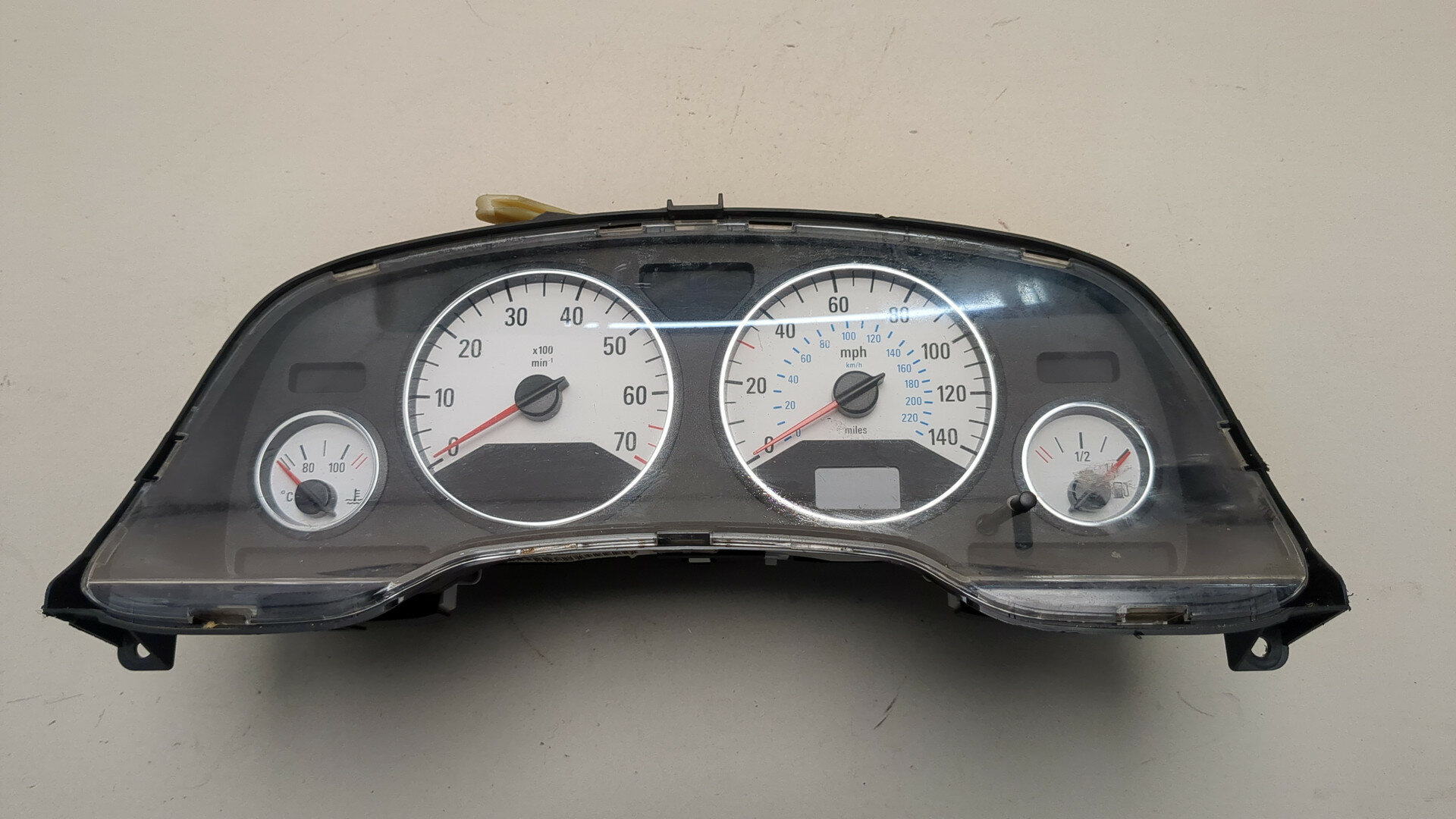 Приборная панель Opel Zafira A Б/У