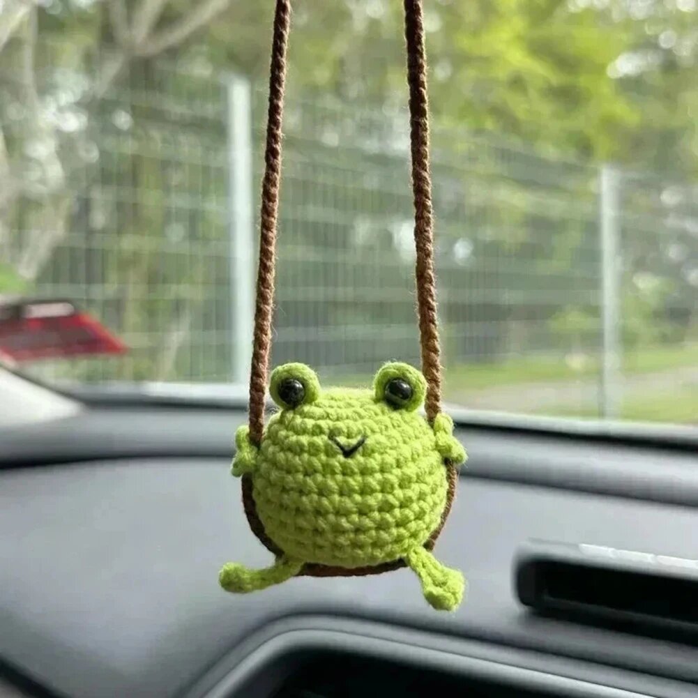 Подвеска в авто Little Frogs, вязаный лягушонок