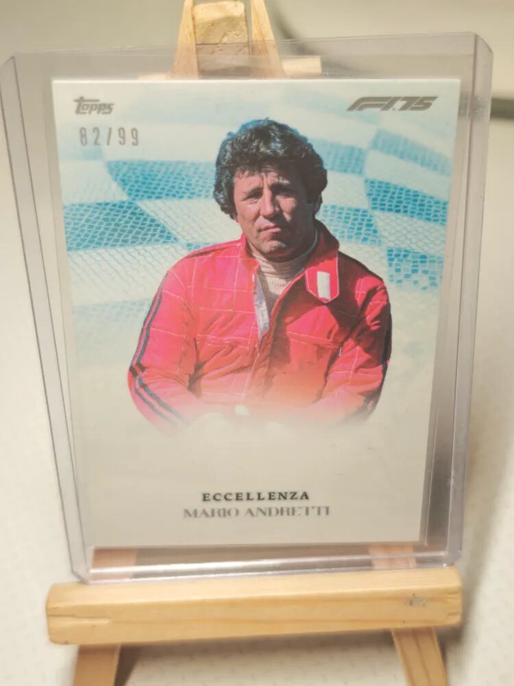 Редкая коллекционная карточка Topps с гоночным автомобилем Формулы-1, выпущенная ограниченным тиражом и содержащая номер. MARIO ANDRETTI 82/99