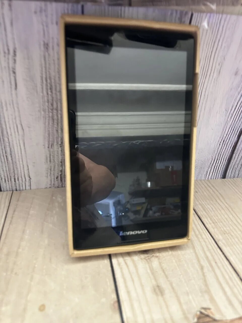 Планшет Lenovo TAB 2 A8-50LC 16Gb 3G отличный
