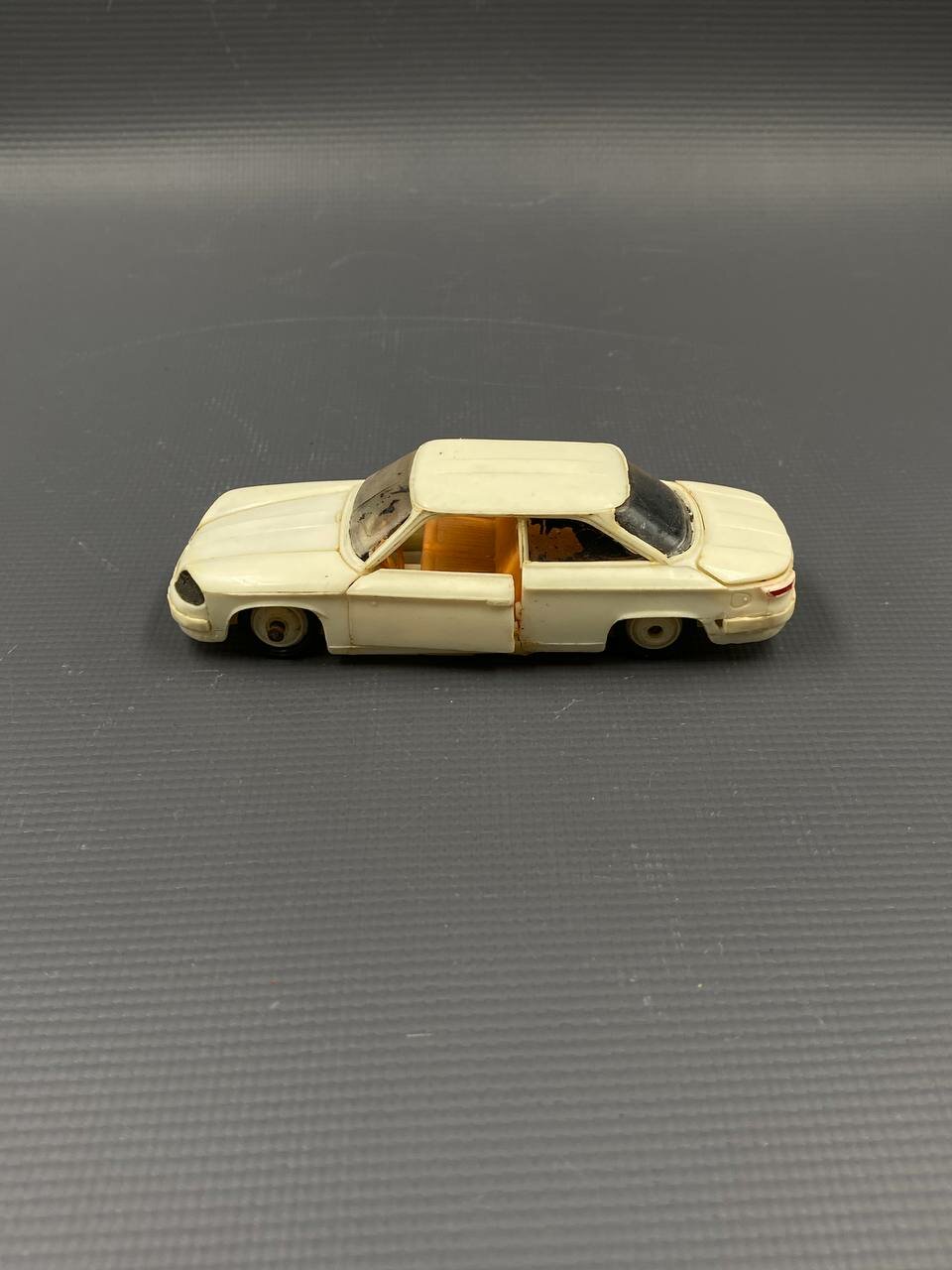 Игрушка Модель PANHARD 24 BT, Пластик Тбилиси СССР, масштаб 1:43 Винтаж! Редкая!