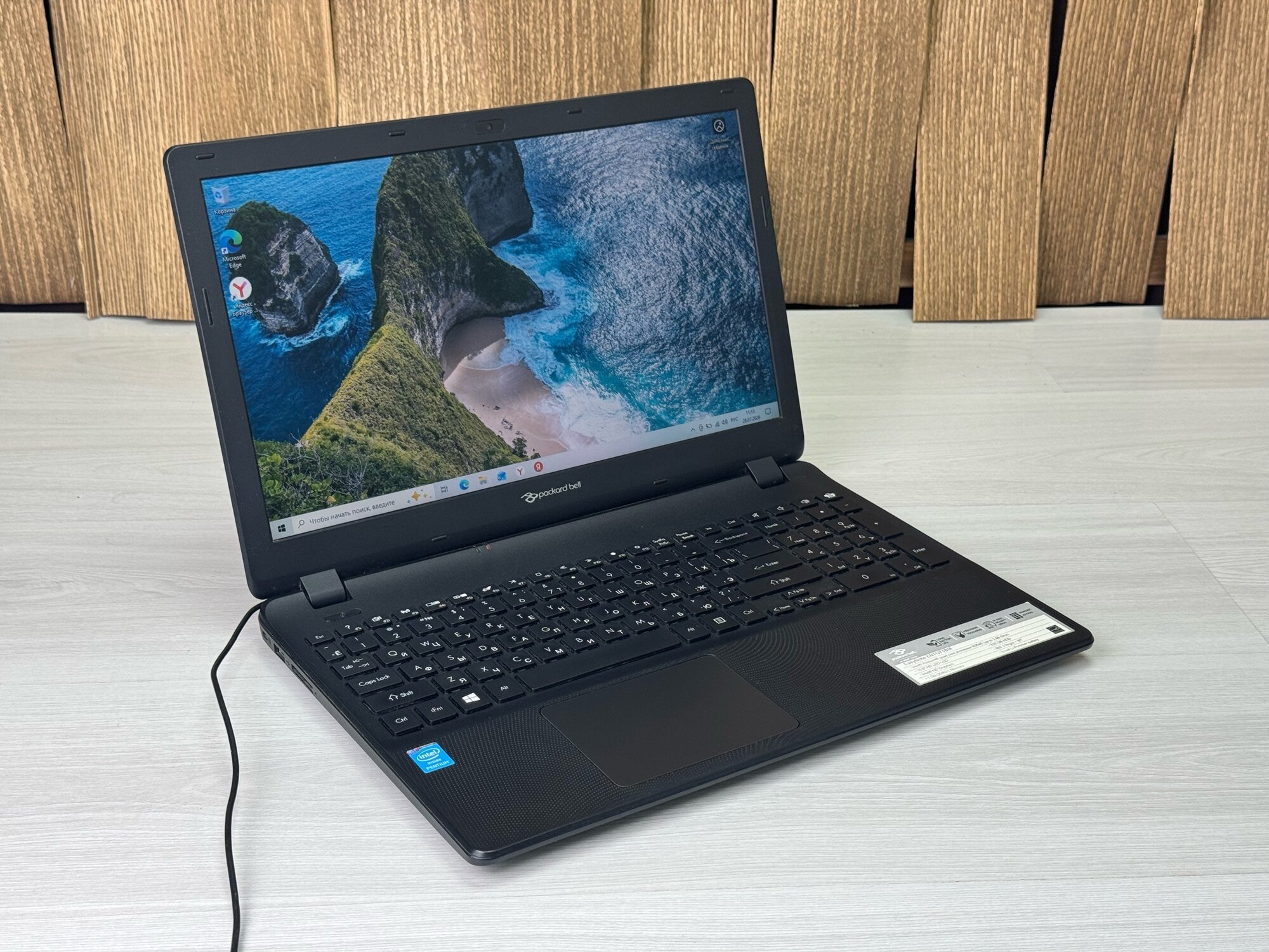 Ноутбук Packard Bell Easynote ENTG71BM Pen. N3540 2.16GHz/4Gb/SSD 120Mb/15,6"/Win10, батарея новая