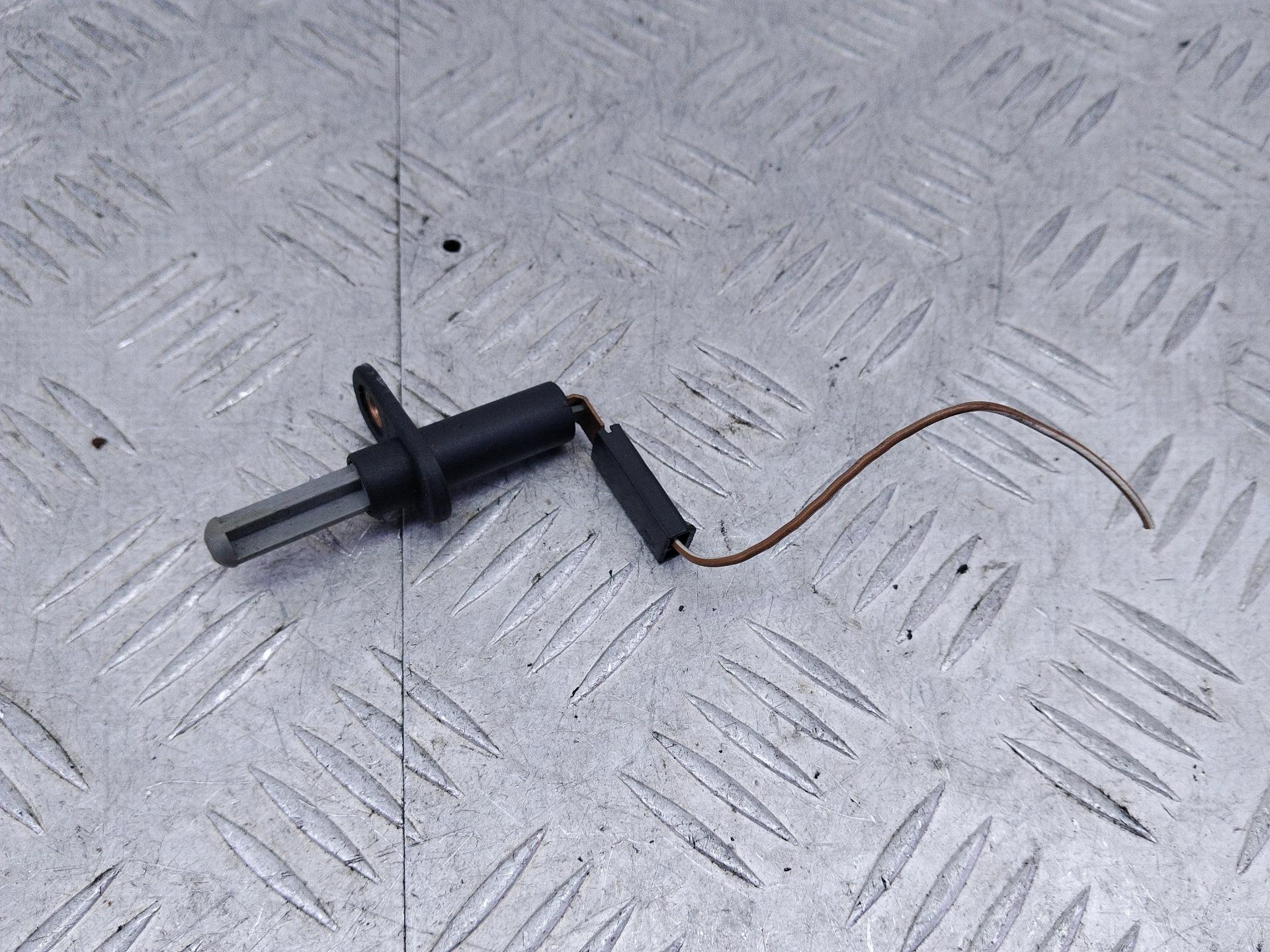 Концевик багажника Opel Corsa C F08 2001