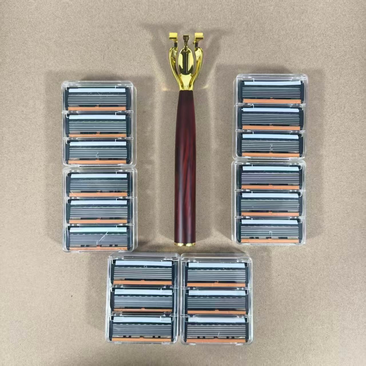 Бритвенная ручка и 18 сменных острых шестислойных лезвий, эргономичная металлическая ручка коричнево-красного цвета, оранжево-красные сменные головки, компактный дизайн для бритья и удаления волос на теле
