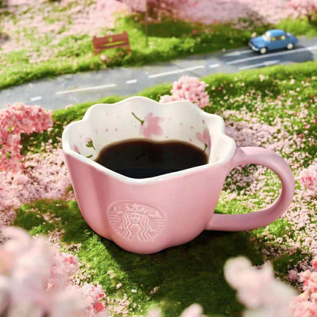 Керамическая кружка Starbucks «Весеннее цветение сакуры», розовые лепестки, 310 мл