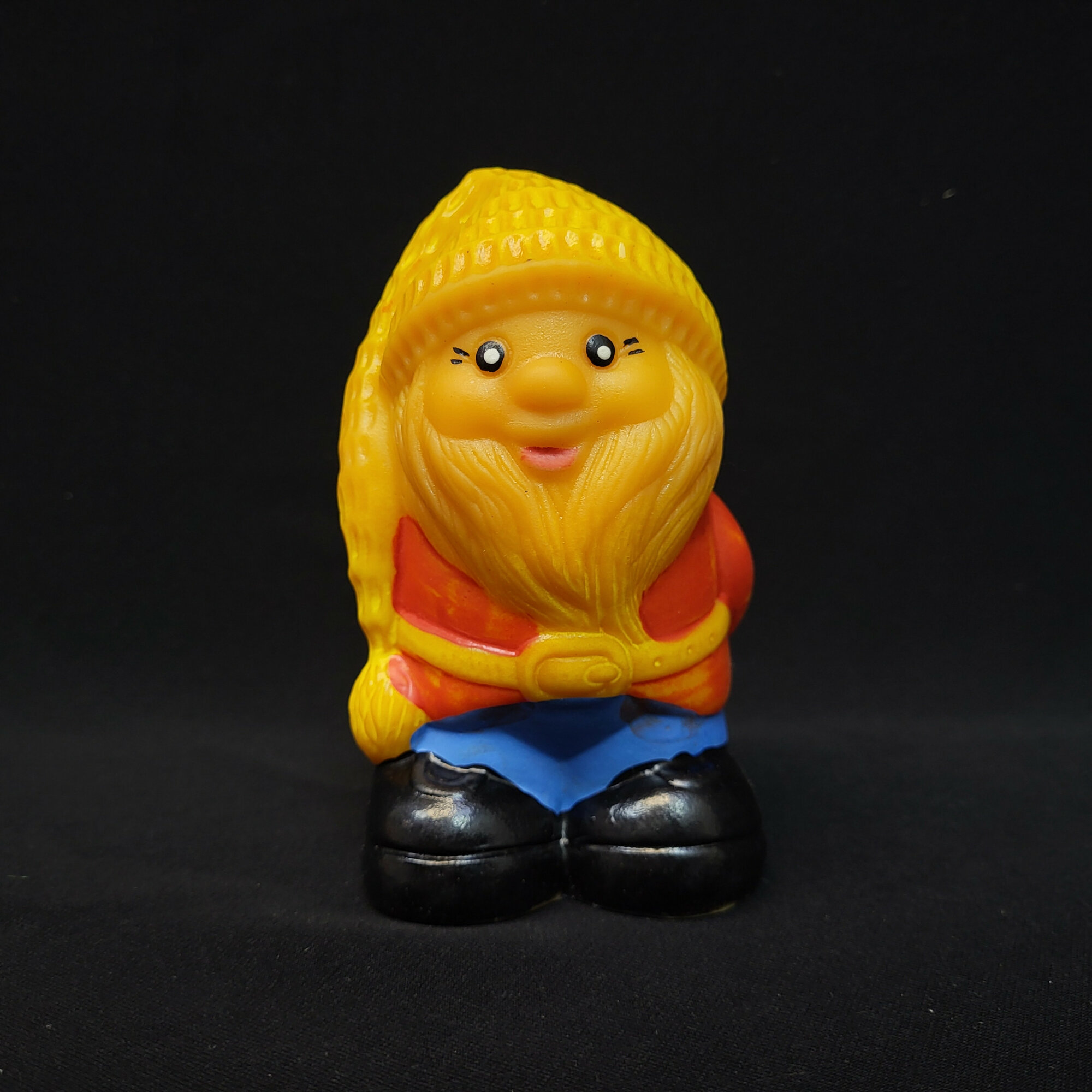 Винтажная игрушка СССР. Фигурка гном в колпаке, пластик, персонаж сказочный декоративный