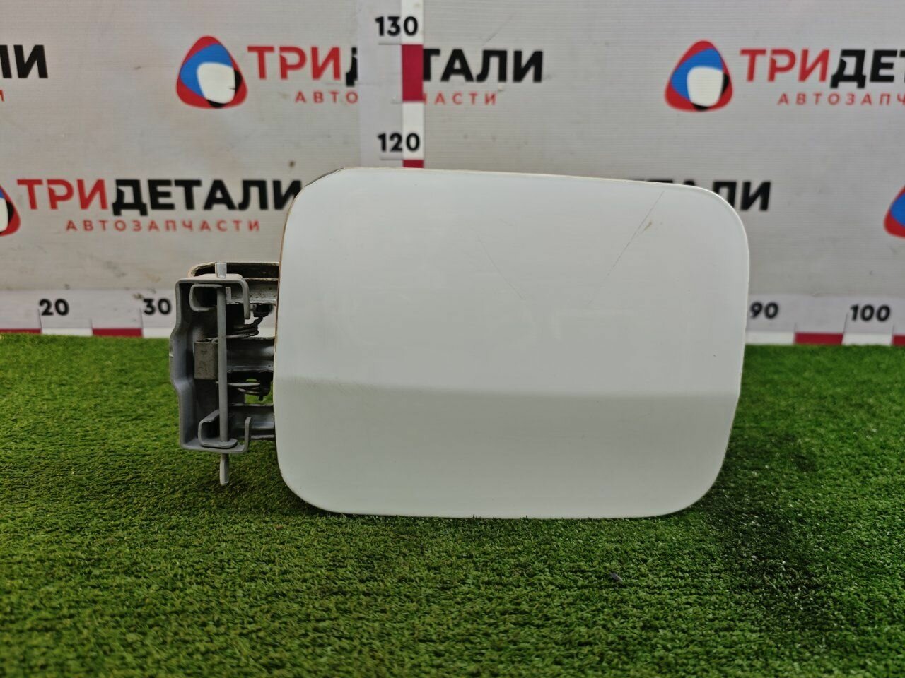 Лючок топливного бака Renault Duster 1.4 H5H 2021 (б/у)