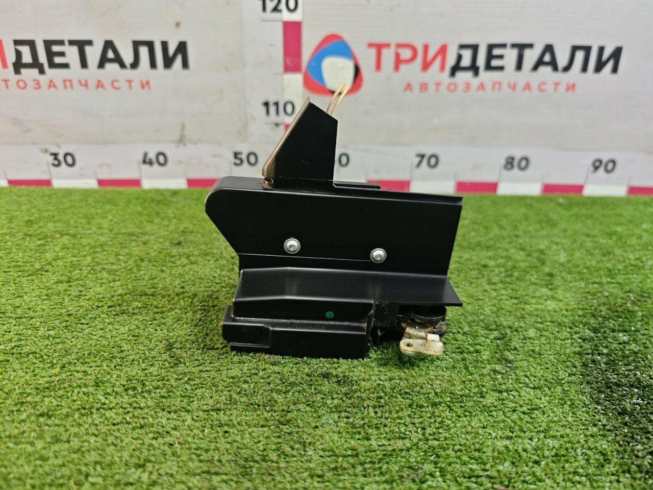 Замок боковой двери Renault Duster 1.4 H5H 2021 перед. прав. (б/у)