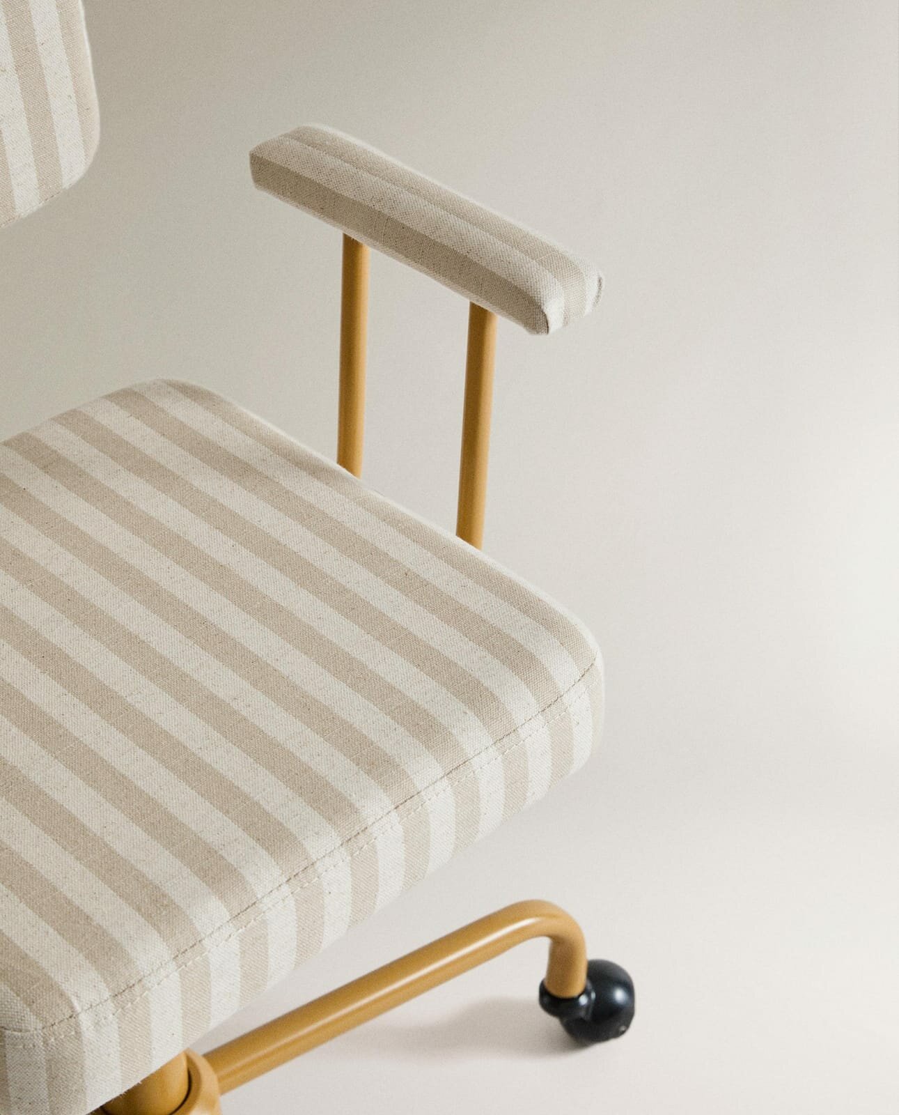 Детское офисное кресло ZARA HOME, горчичный, 84.5x57x55.5 см 2698/073/305-99