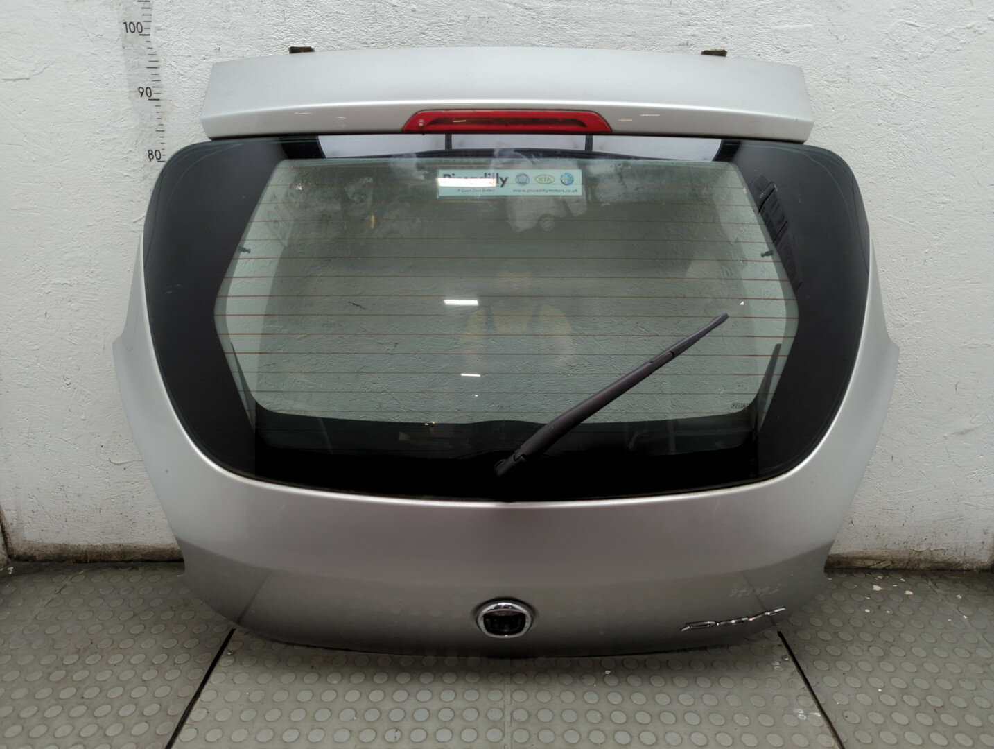 Крышка (дверь) багажника Fiat Bravo Б/У