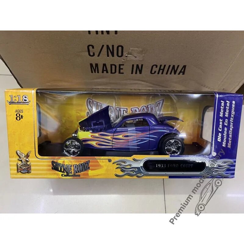 1:18 1933 FORD COUPF - раритетная модель ретро-автомобиля из металла