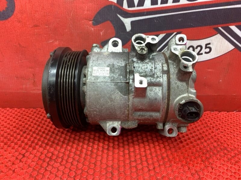 Компрессор кондиционера Toyota Voxy 2012 4472601943 ZRR70W 3ZRFAE оригинал (с пробегом)