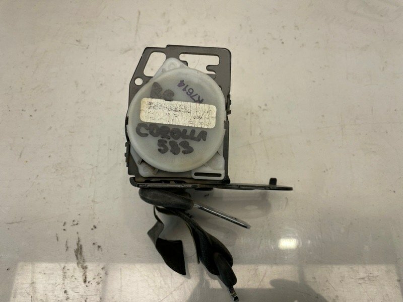 Ремень безопасности Toyota Corolla 2005 7348002121C1 ZZE121L 3ZZFE, задний (с пробегом)