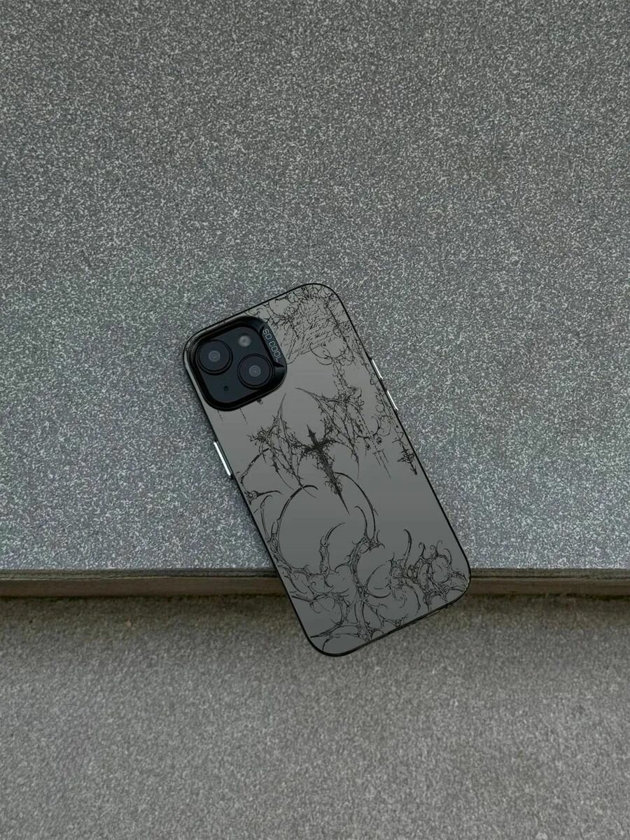 Чехол на iPhone 15 Plus готика — фото 1