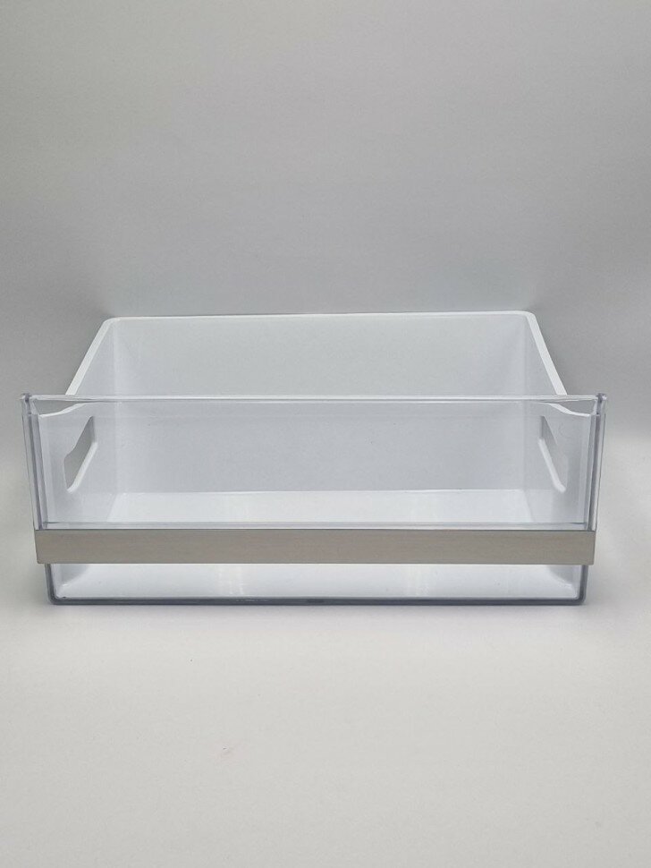 Ящик (нижний) морозильной камеры для холодильника LG 443x300x198 мм серебристая полоса AJP75654403