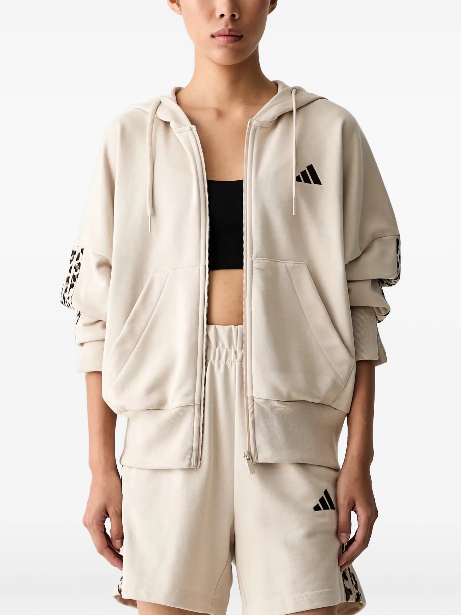 Топ Seasonal Essentials animal-print 3-Stripes full-zip hooded track top