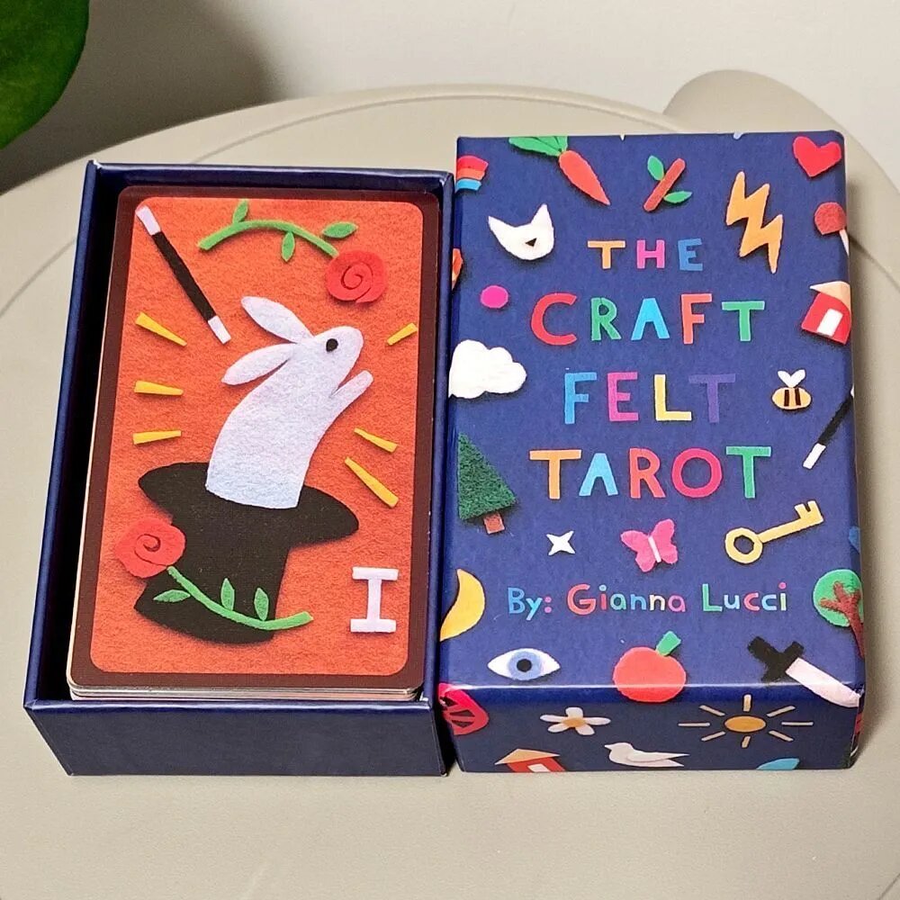 Таро из фетра Крафта в жесткой коробке, The Craft Felt Tarot in Rigid Box