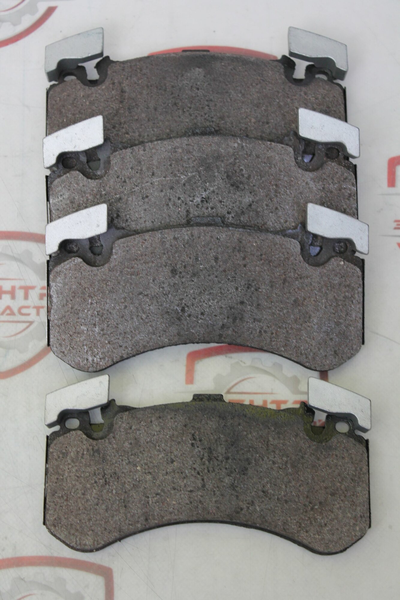 Передние тормозные колодки Audi A6 C7 / A8 D4 BOSCH 0986494991
