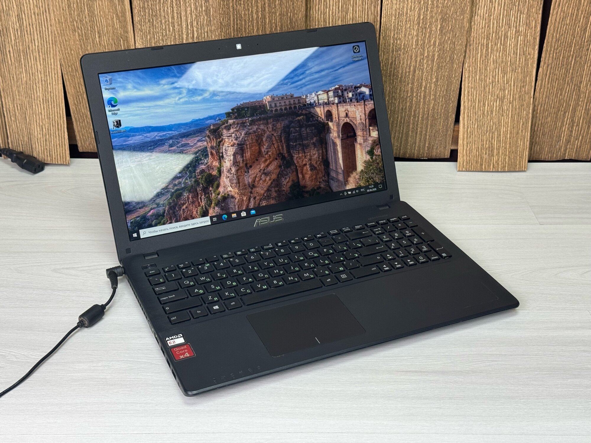 Ноутбук Asus F552W AMD A4-5100 1,55GHz/8G/SSD 256Gb/WIFI/BT/Cam/Win10 15,6", батарея 120мин