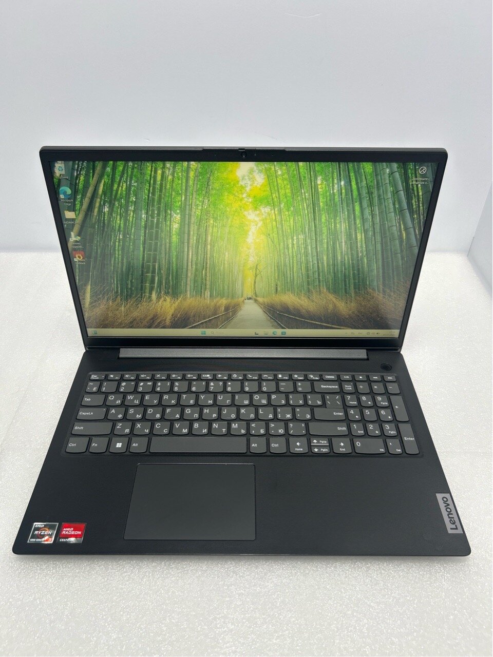 Ноутбук Lenovo V15-ALC (82KD002URU) 15.6"/AMD Ryzen 3 5300U/RAM 8GB/SSD 256GB/AMD Radeon Graphics/TN/1920x1080/DOS/Подсветка кл-ры: нет/черный. Состояние: Уценка/небольшие царапины на матрице/небольшие следы на матрице от клавиатуры/C1