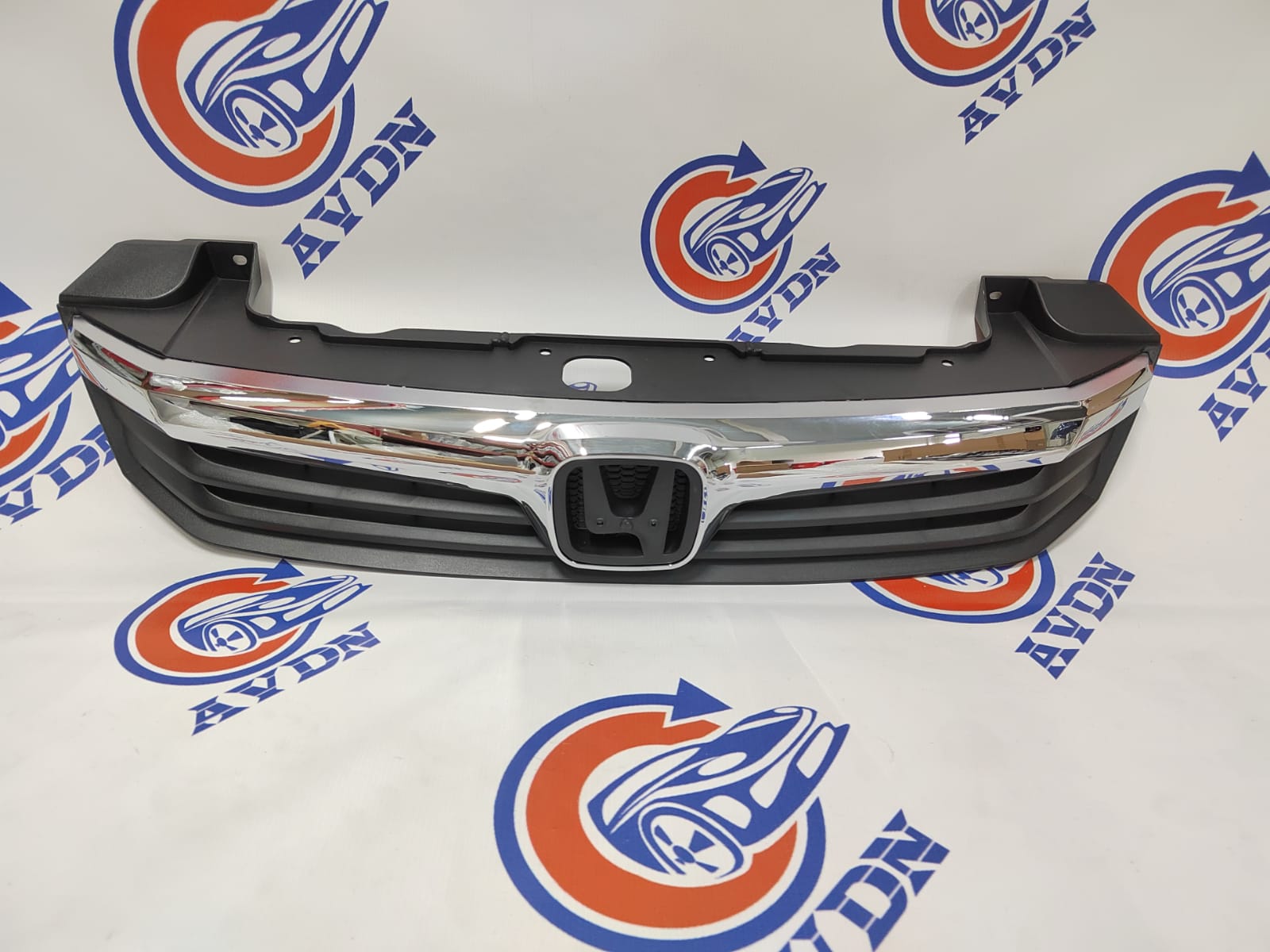 Решетка радиатора HONDA CIVIC 12-13 SDN
