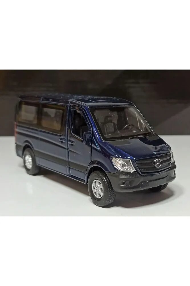 Игрушечный микроавтобус Mercedes Benz Sprinter, стильный дизайн, высокая детализация, прочный корпус, идеальный подарок для детей.