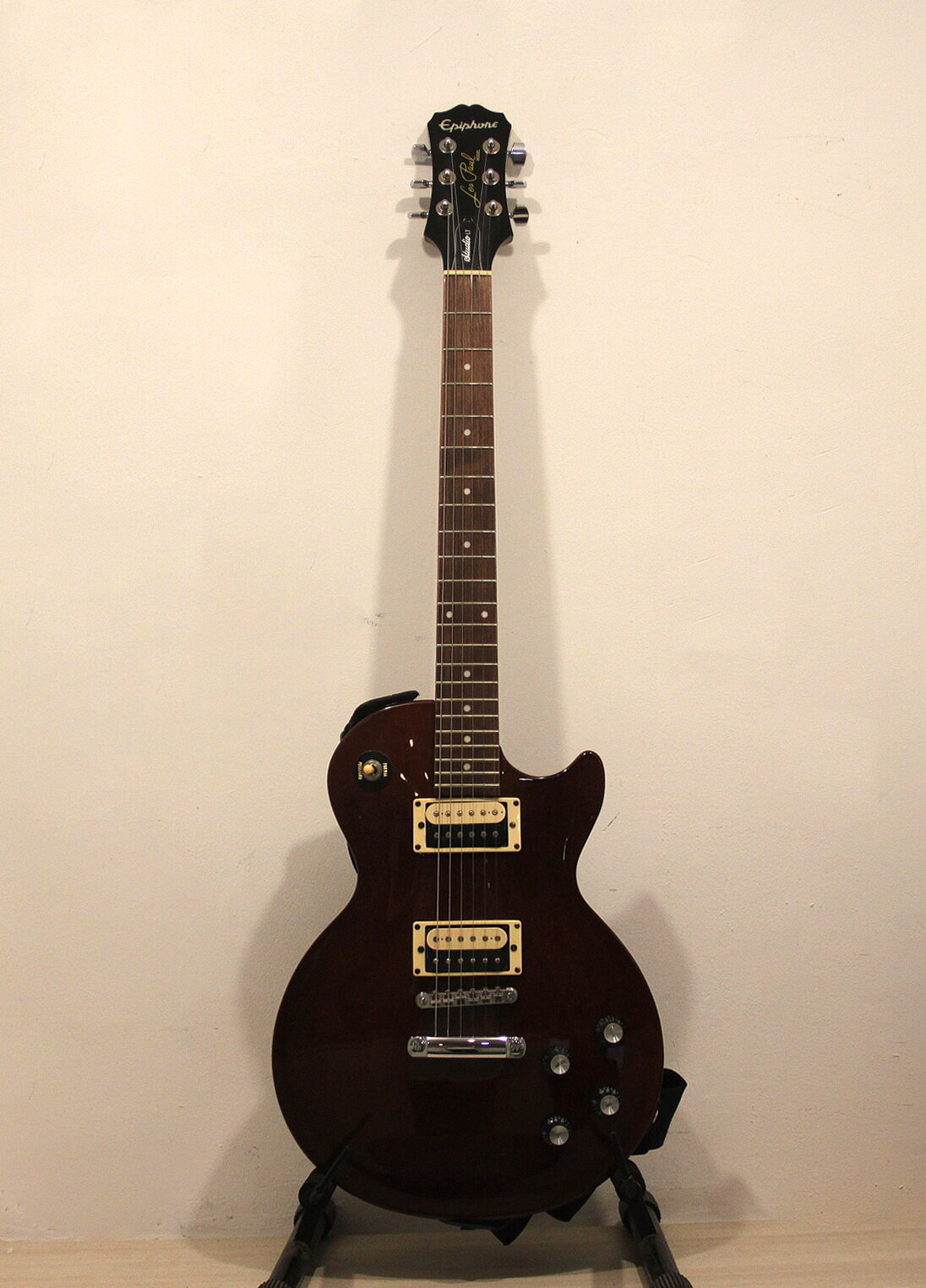 Электрогитара Epiphone Les Paul Studio LT