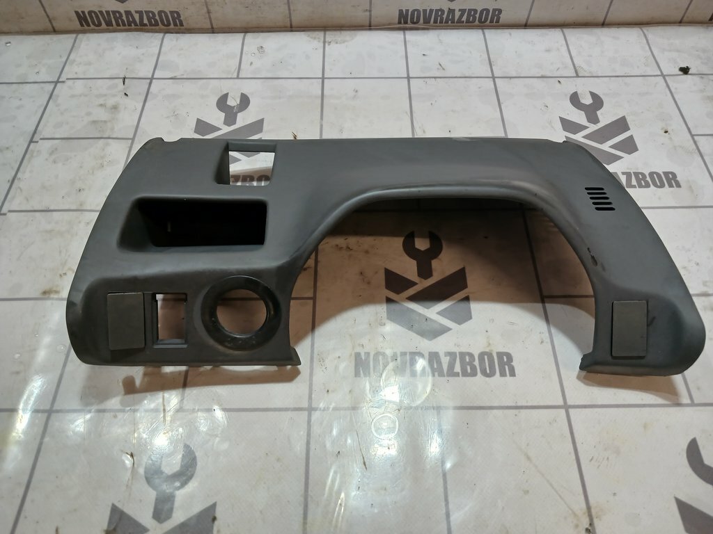 Накладка (кузов внутри) Toyota Estima Lucida Previa 1996-2000