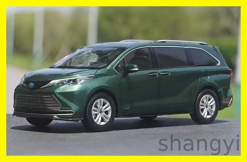 Масштабная модель 1:18 "Toyota Sienna (Сенна)" 2023, минивэн, зеленая, сплав металла, коллекционная, в подарок GAC Toyota SIENNA MPV